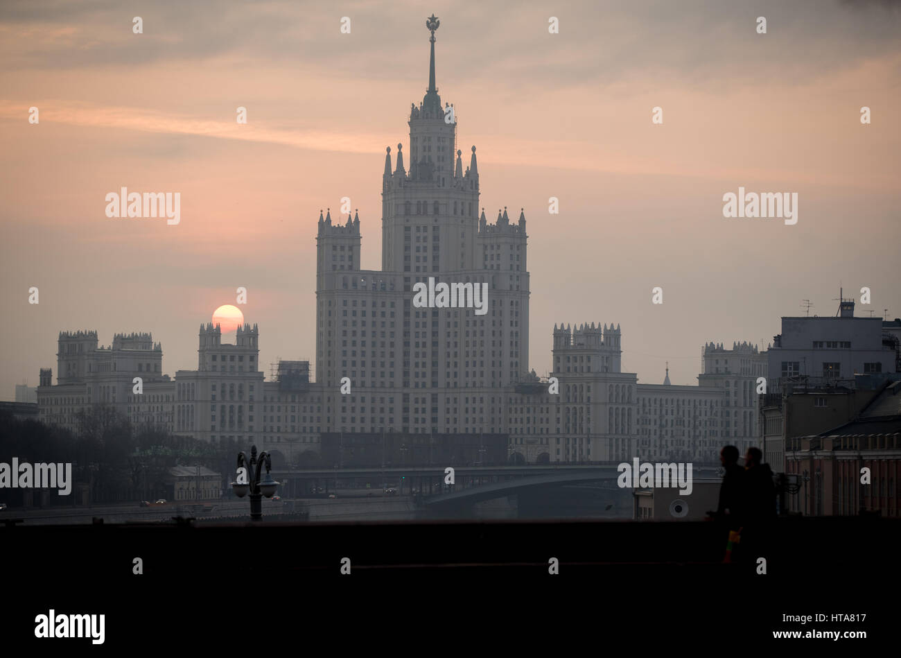 Moscow, Russia. 09th Mar, 2017. The sun rises behind a large ...