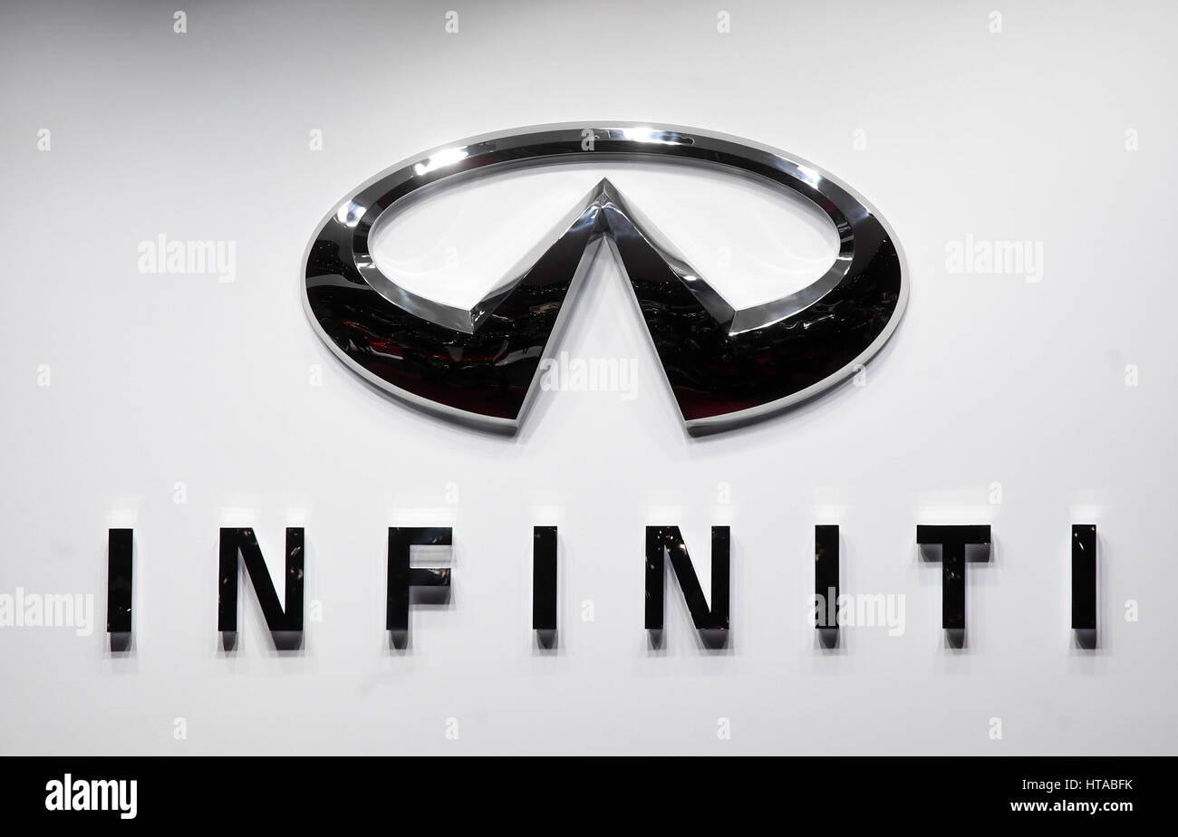 Infiniti Logo Black