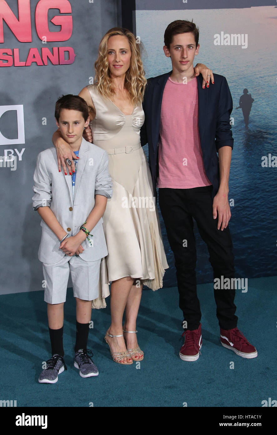 Kim raver and luke boyer hi-res stock photography and images - Alamy