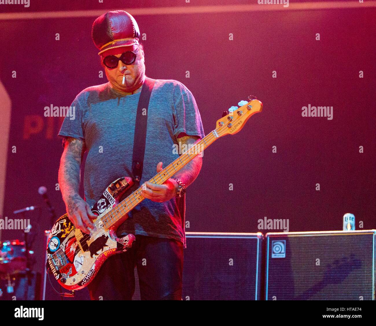 Sublime band hi-res stock photography and images - Alamy