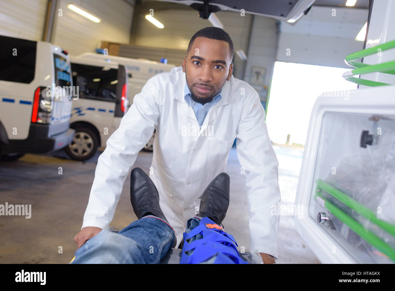 emergency rescue patient Stock Photo - Alamy