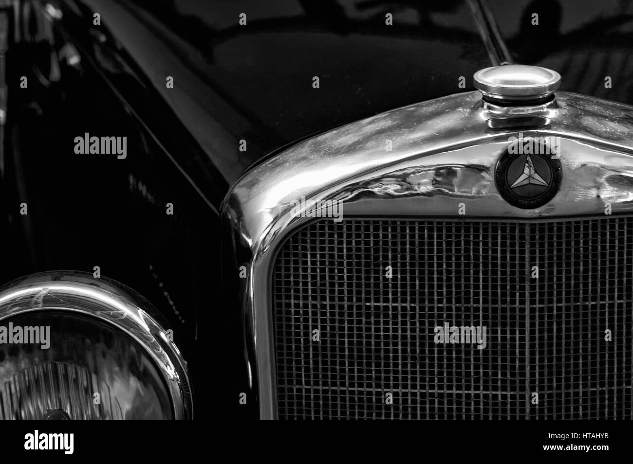 Mercedes benz 230 image hi-res stock photography and images - Alamy