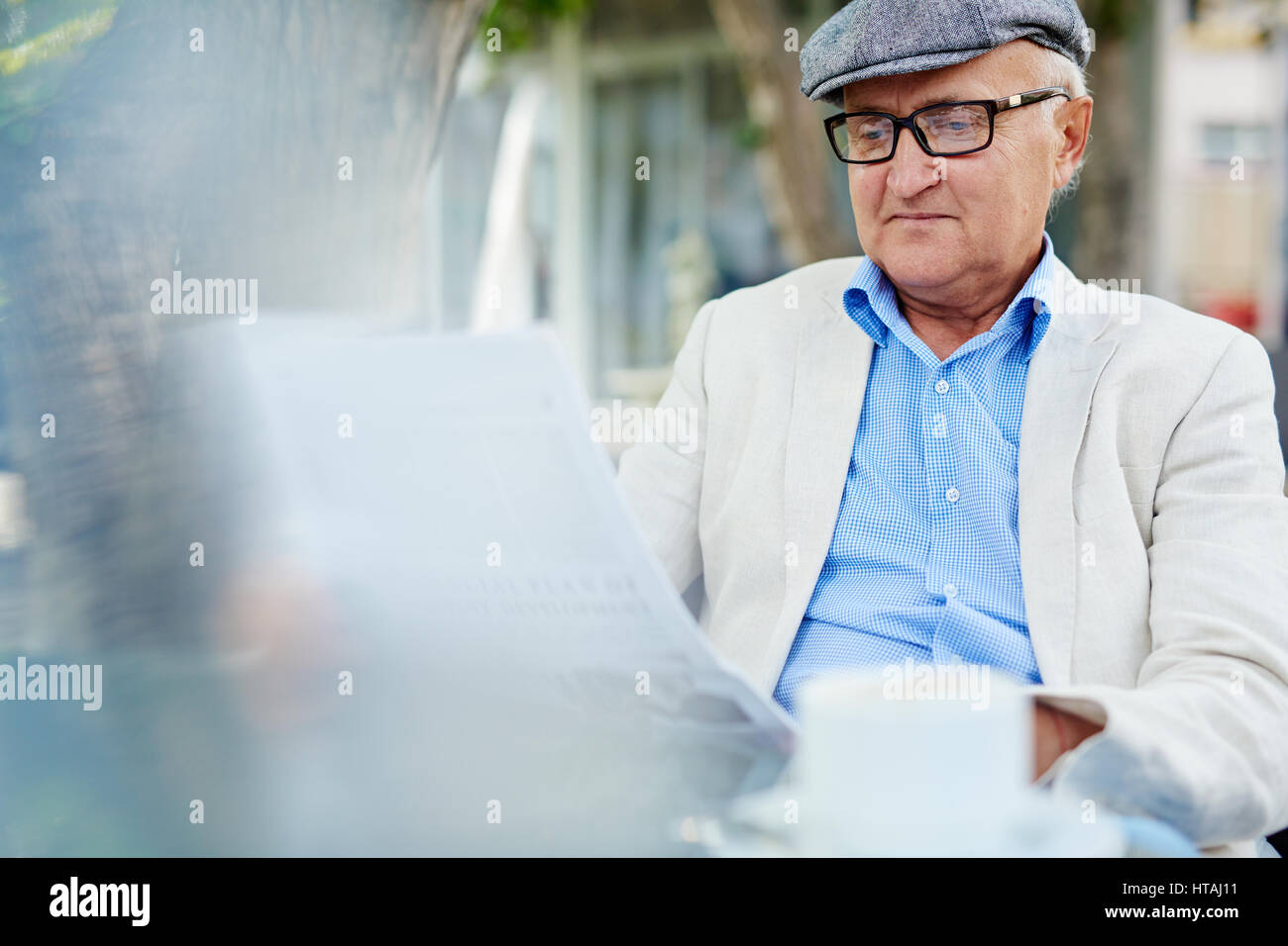 Black rim glasses hi-res stock photography and images - Alamy