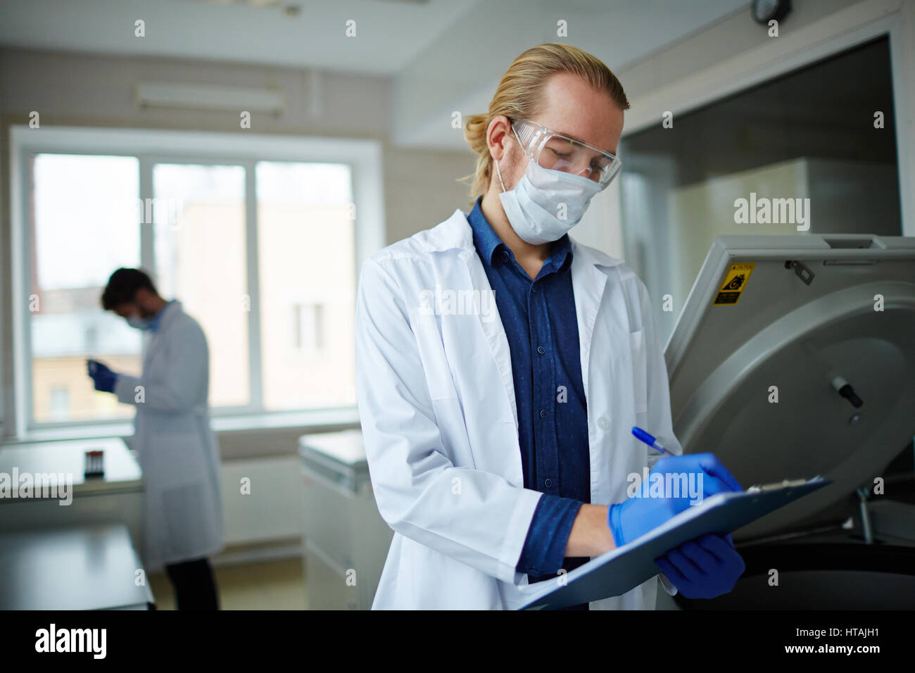 Scientific writing hi-res stock photography and images - Alamy