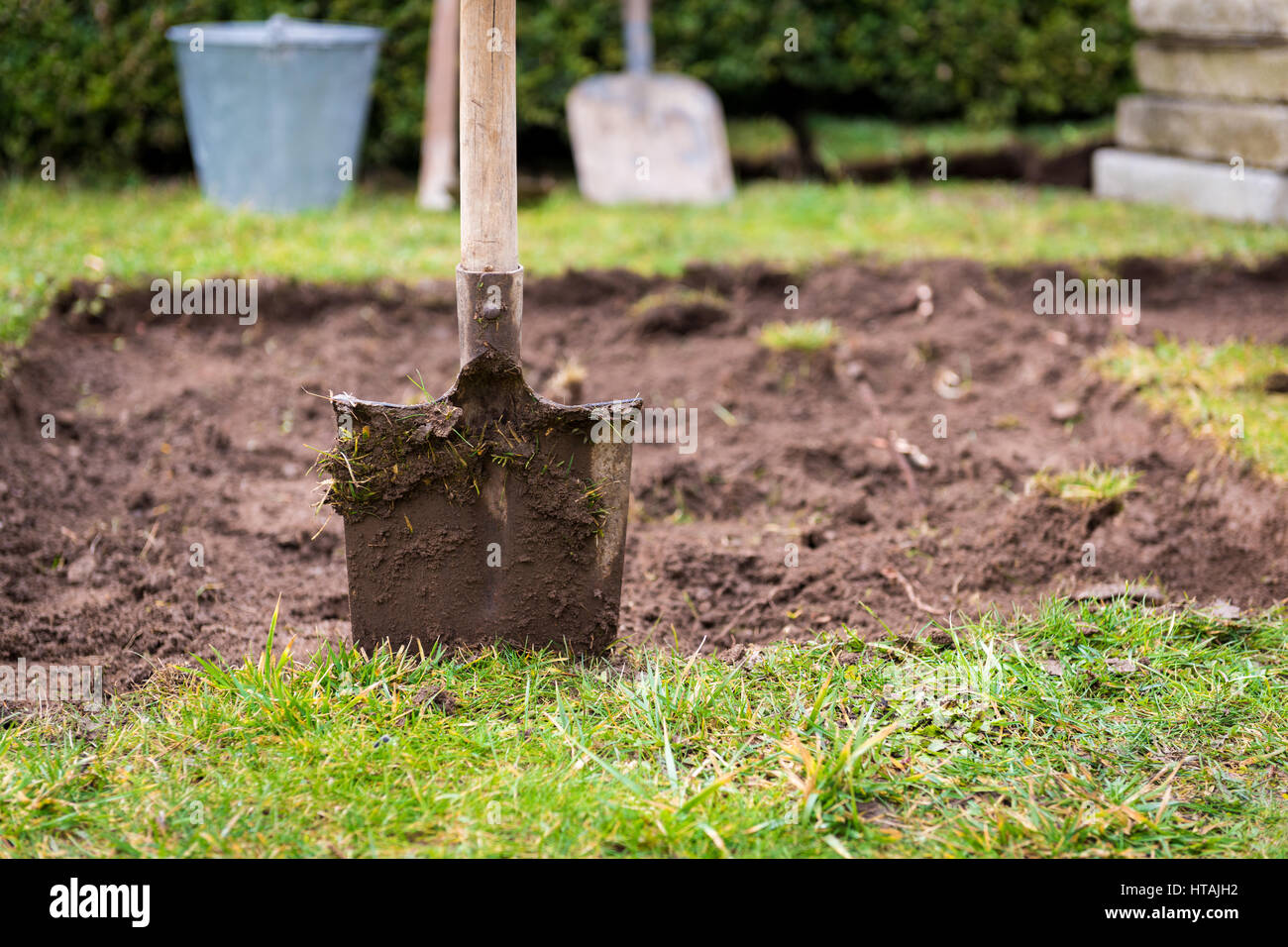 Diy landscaping backyard hi-res stock photography and images - Alamy
