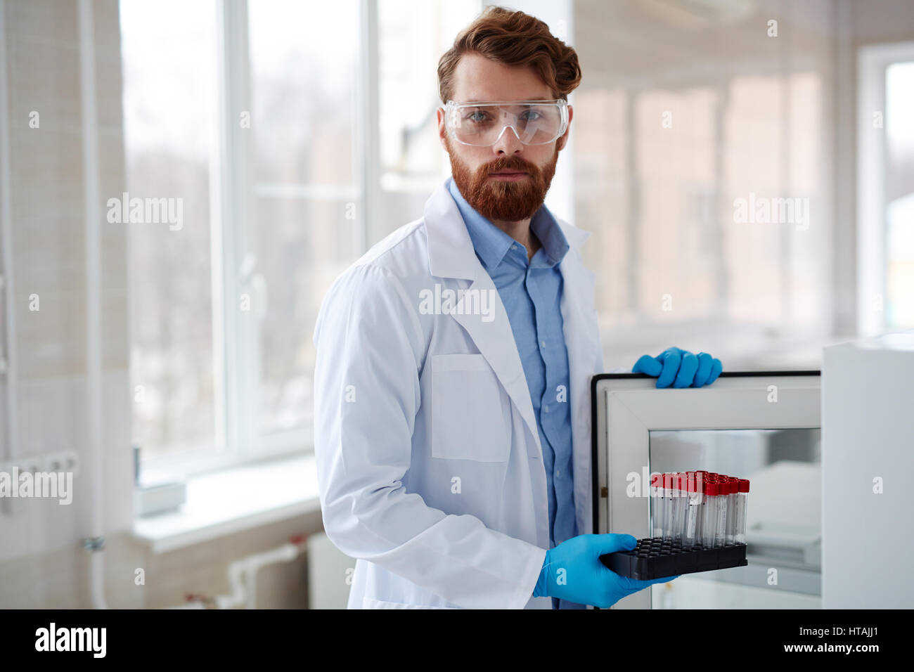 Blood sample storage laboratory hi-res stock photography and images - Alamy