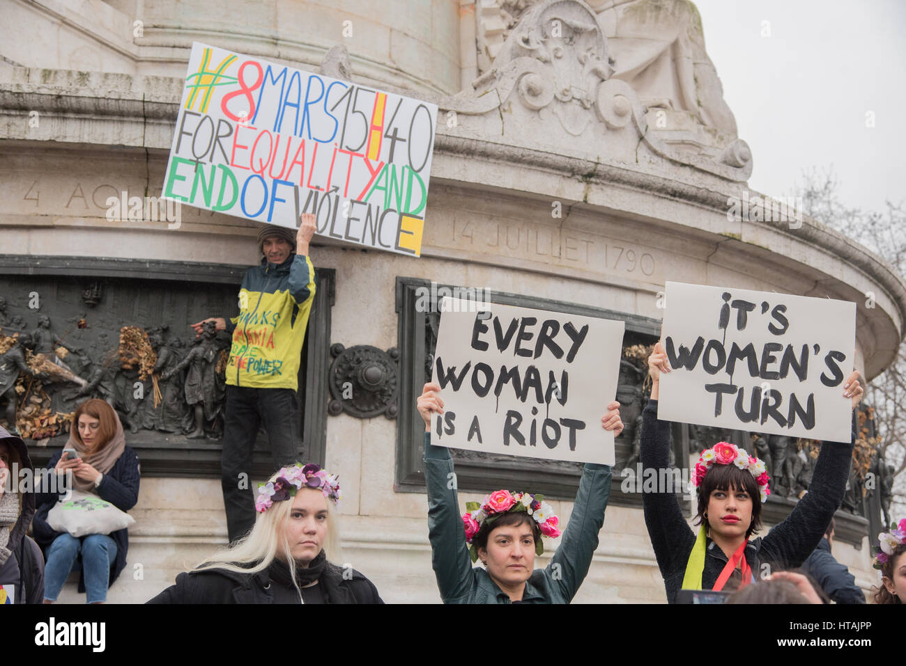 Femen france hi-res stock photography and images - Alamy