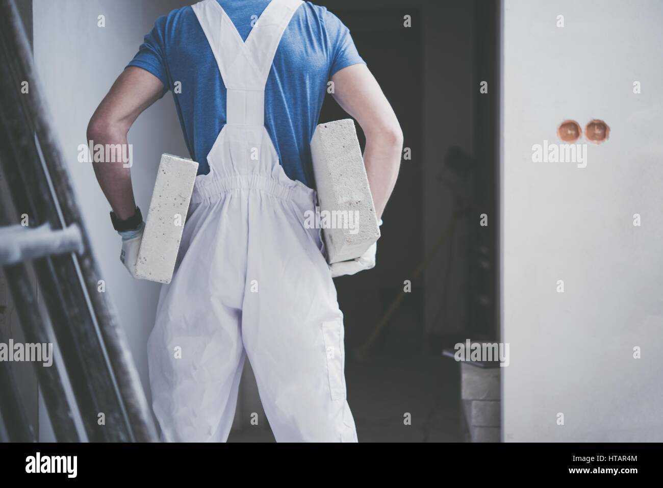 Moving worker hi-res stock photography and images - Alamy