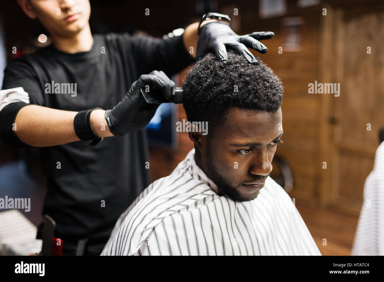 African barbershop hi-res stock photography and images - Alamy