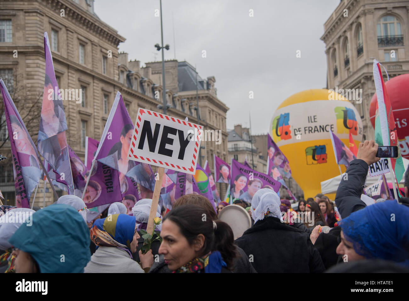 International Women's Day in Paris Stock Photo - Alamy