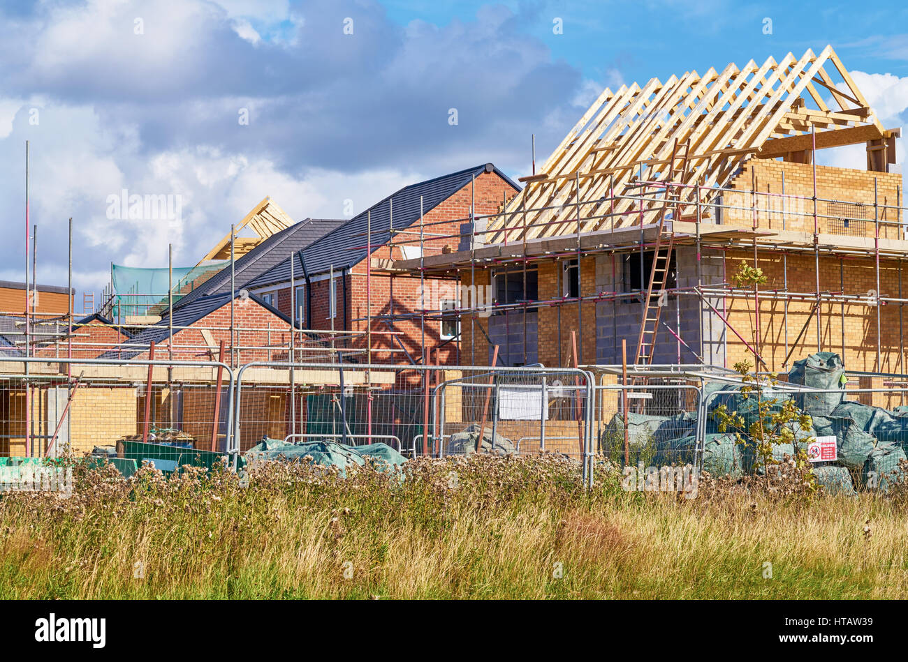 Newly built homes hi-res stock photography and images - Alamy