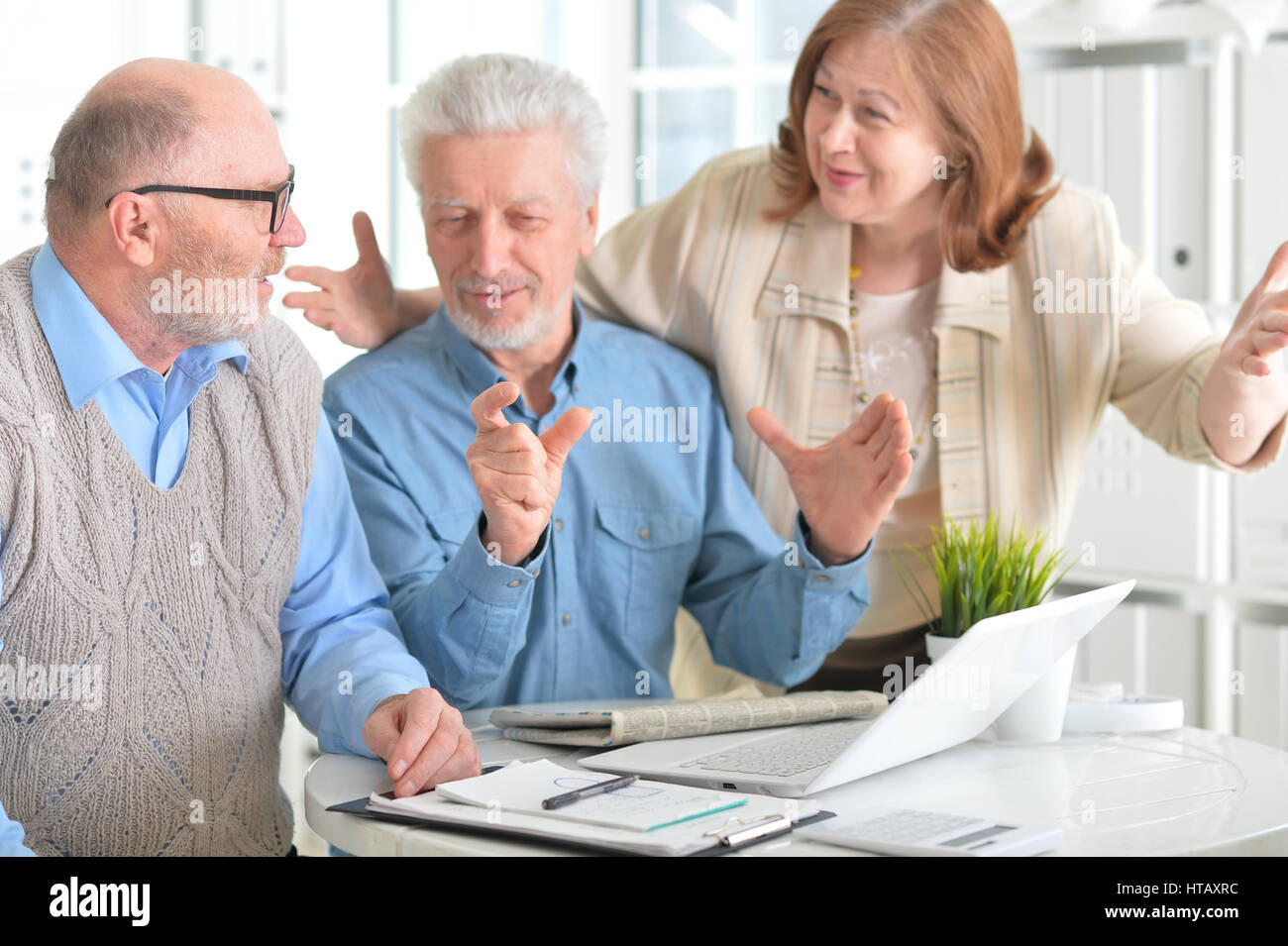 Portrait of older people with a laptop Stock Photo - Alamy