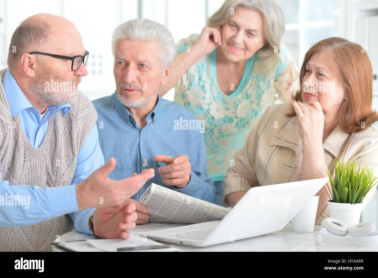 Portrait of older people with a laptop Stock Photo - Alamy