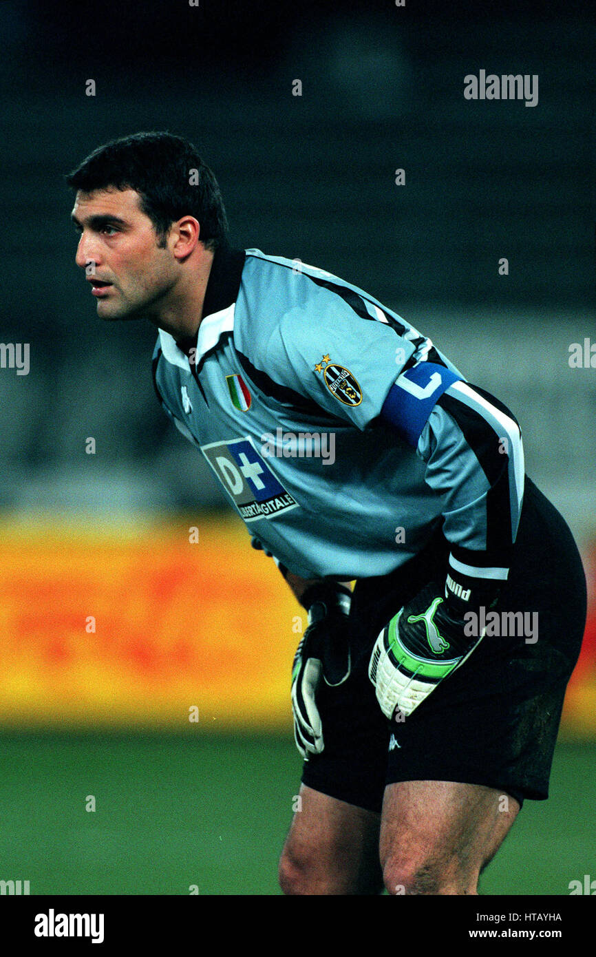 ANGELO PERUZZI JUVENTUS FC 07 February 1999 Stock Photo - Alamy