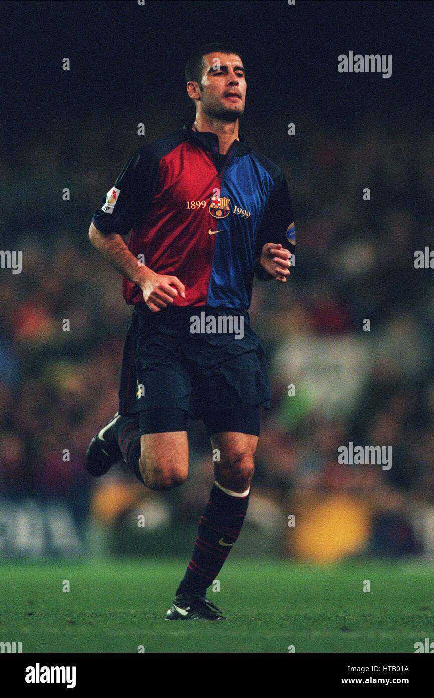 Pep guardiola barcelona 1999 hi-res stock photography and images - Alamy