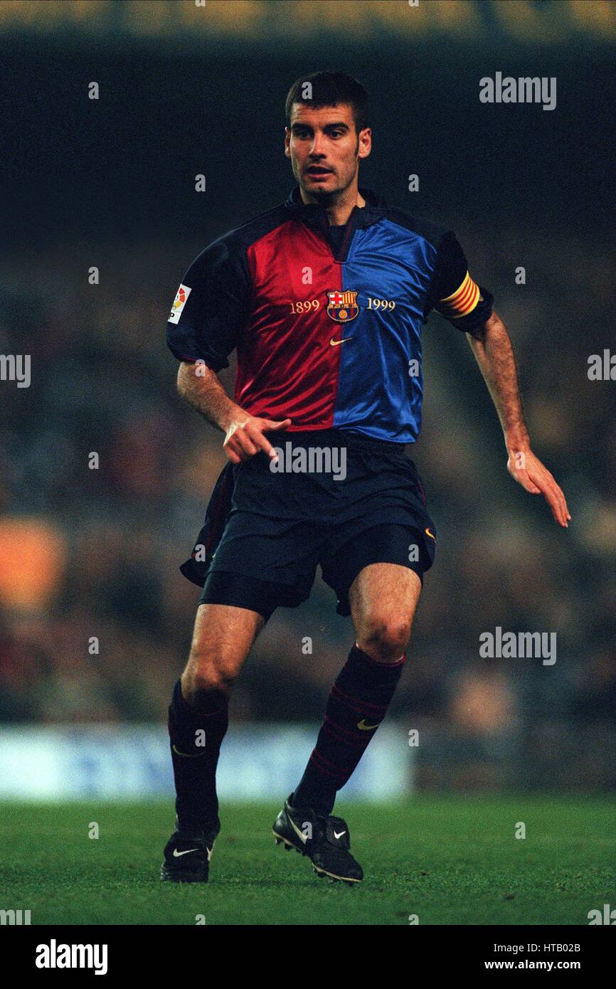 Pep guardiola barcelona 1999 hi-res stock photography and images - Alamy
