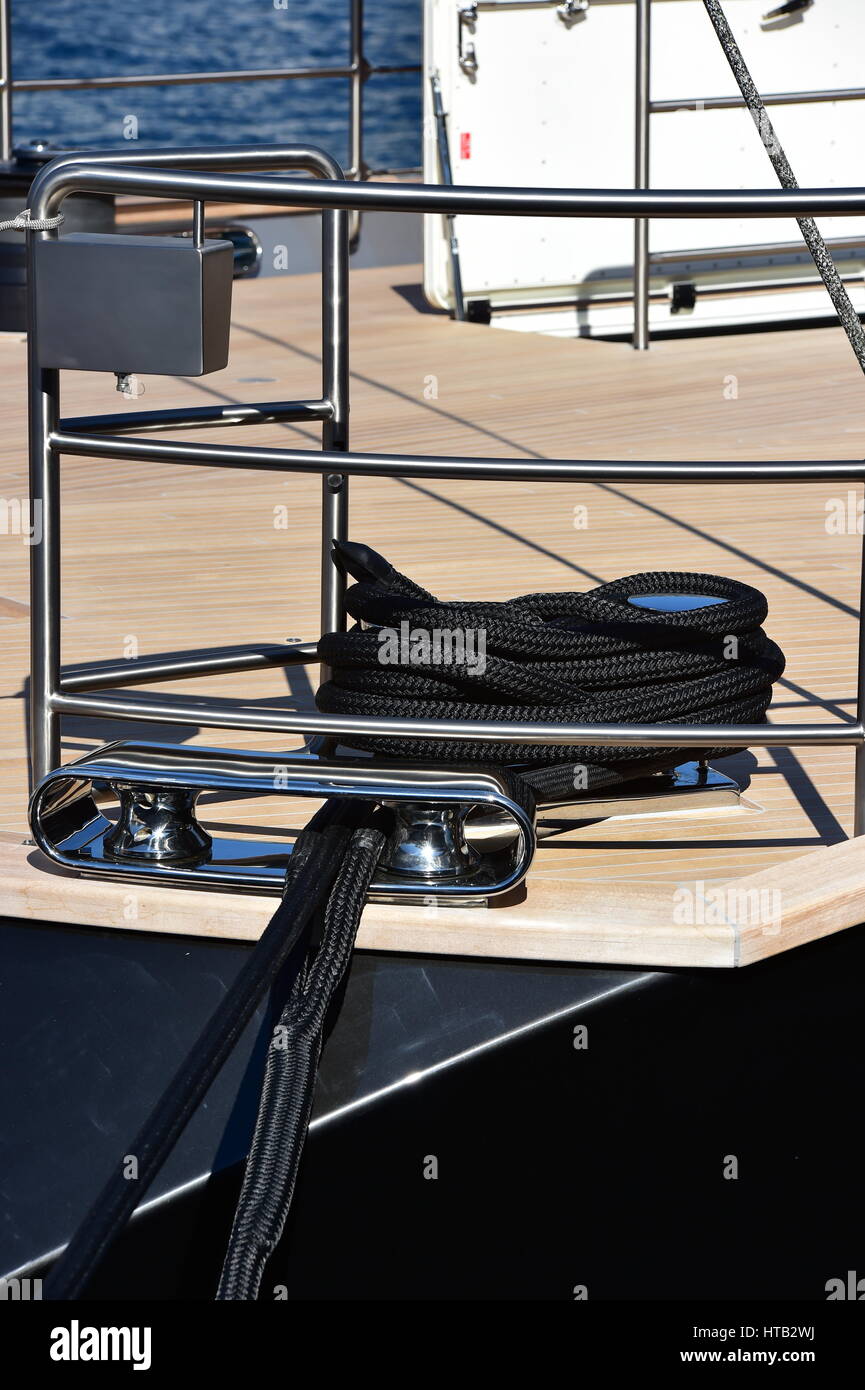 Rope railings hi-res stock photography and images - Alamy