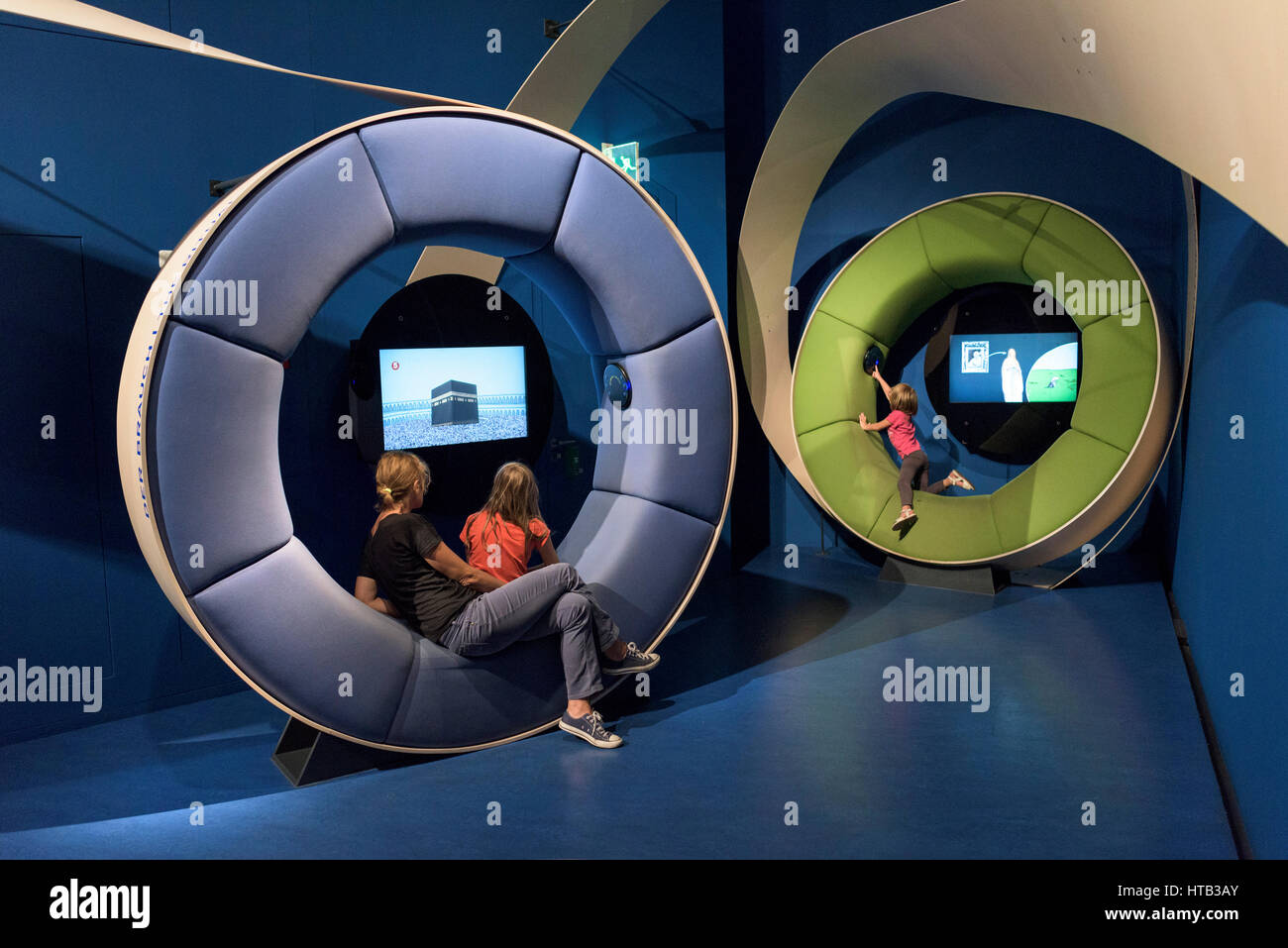 Interactive museum exhibit hi-res stock photography and images - Alamy