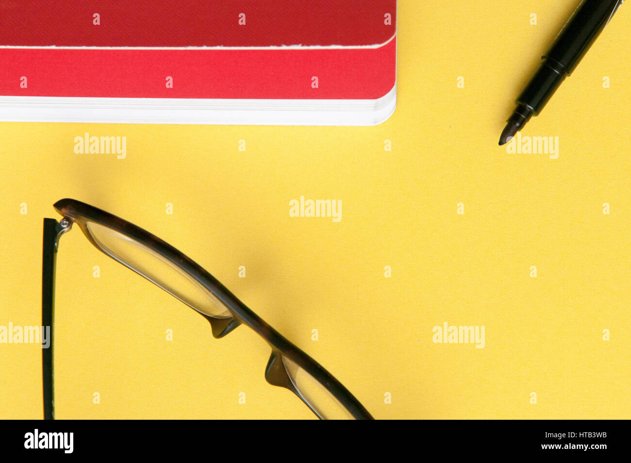 Office desk with notepad and copy space, modern layout Stock Photo - Alamy