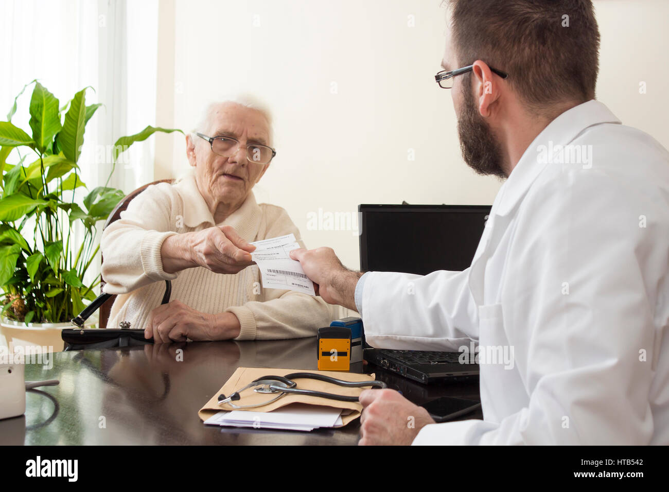 Doctor office old patient hi-res stock photography and images - Alamy