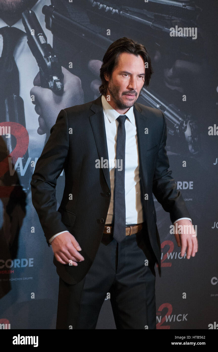 Keanu Reeves and Chad Stahelski promoting their new movie John Wick ...