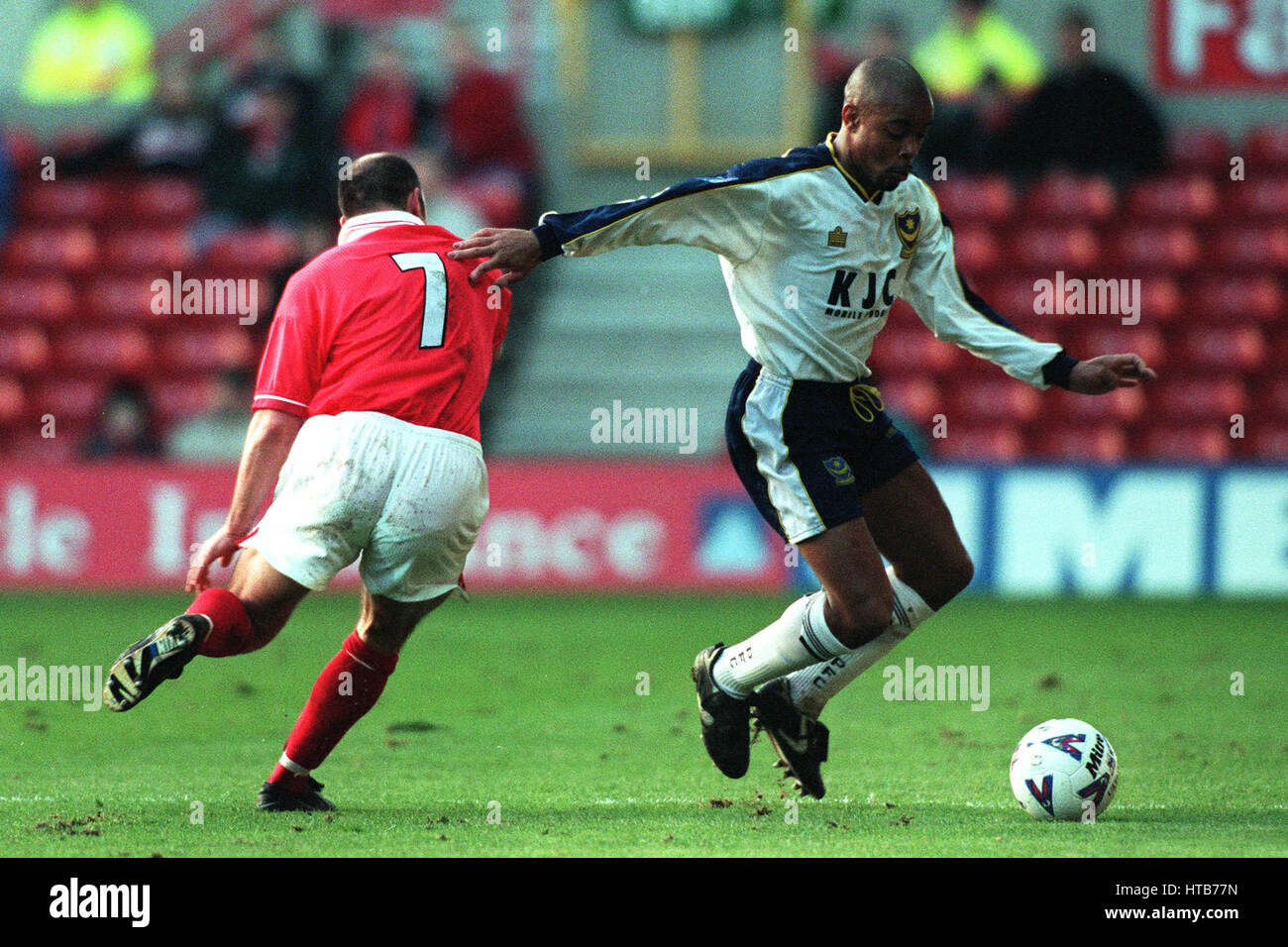 FITZROY SIMPSON & STEVE STONE NOTTINGHAM FOREST V PORTSMOUTH 03 January ...