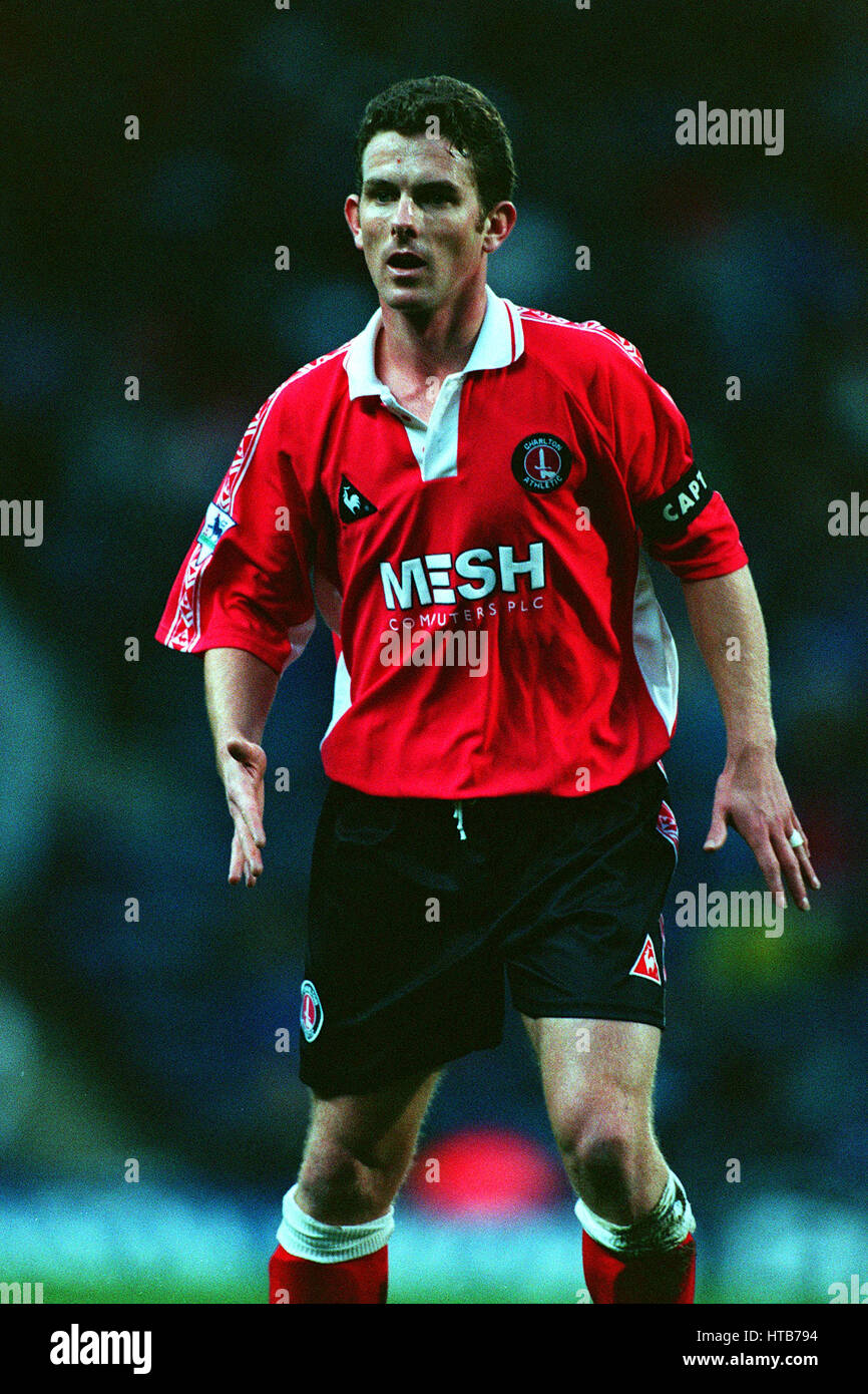 MARK KINSELLA CHARLTON ATHLETIC FC 02 January 1999 Stock Photo - Alamy