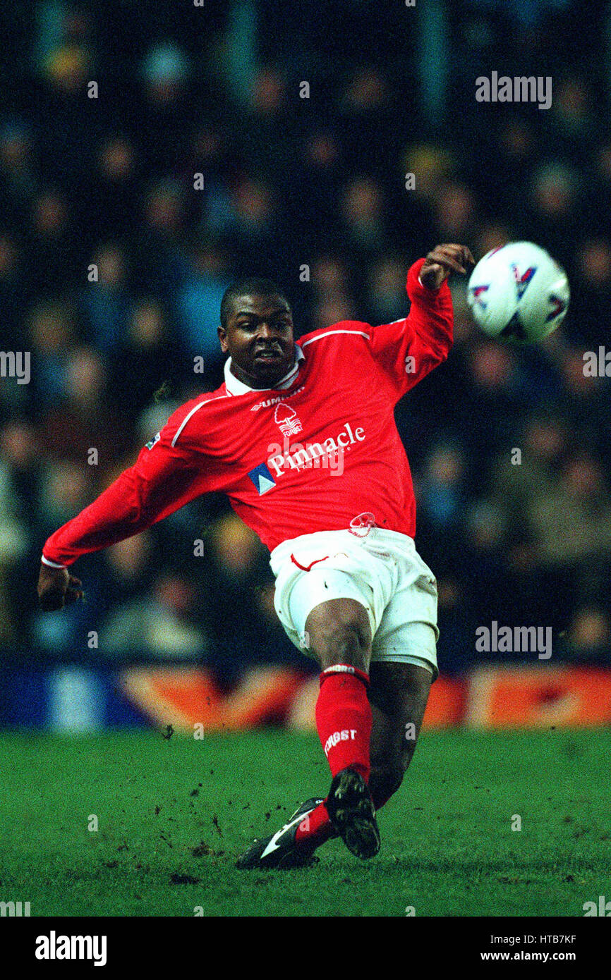DES LYTTLE NOTTINGHAM FOREST FC 10 January 1999 Stock Photo - Alamy