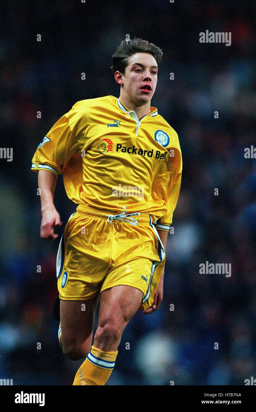 Alan smith leeds united fc hi-res stock photography and images - Alamy
