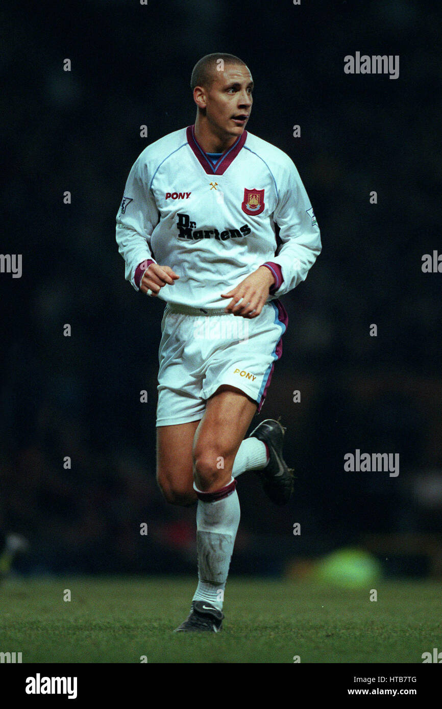 Rio ferdinand west ham united hi-res stock photography and images - Alamy