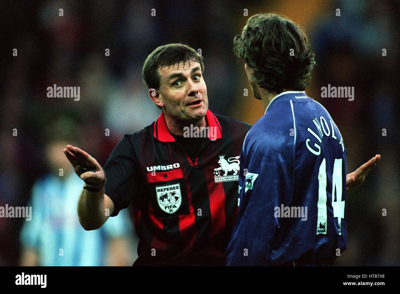 GARY WILLARD CAUTIONS GINOLA SHEFFIELD WED V TOTTENHAM 09 January 1999 ...