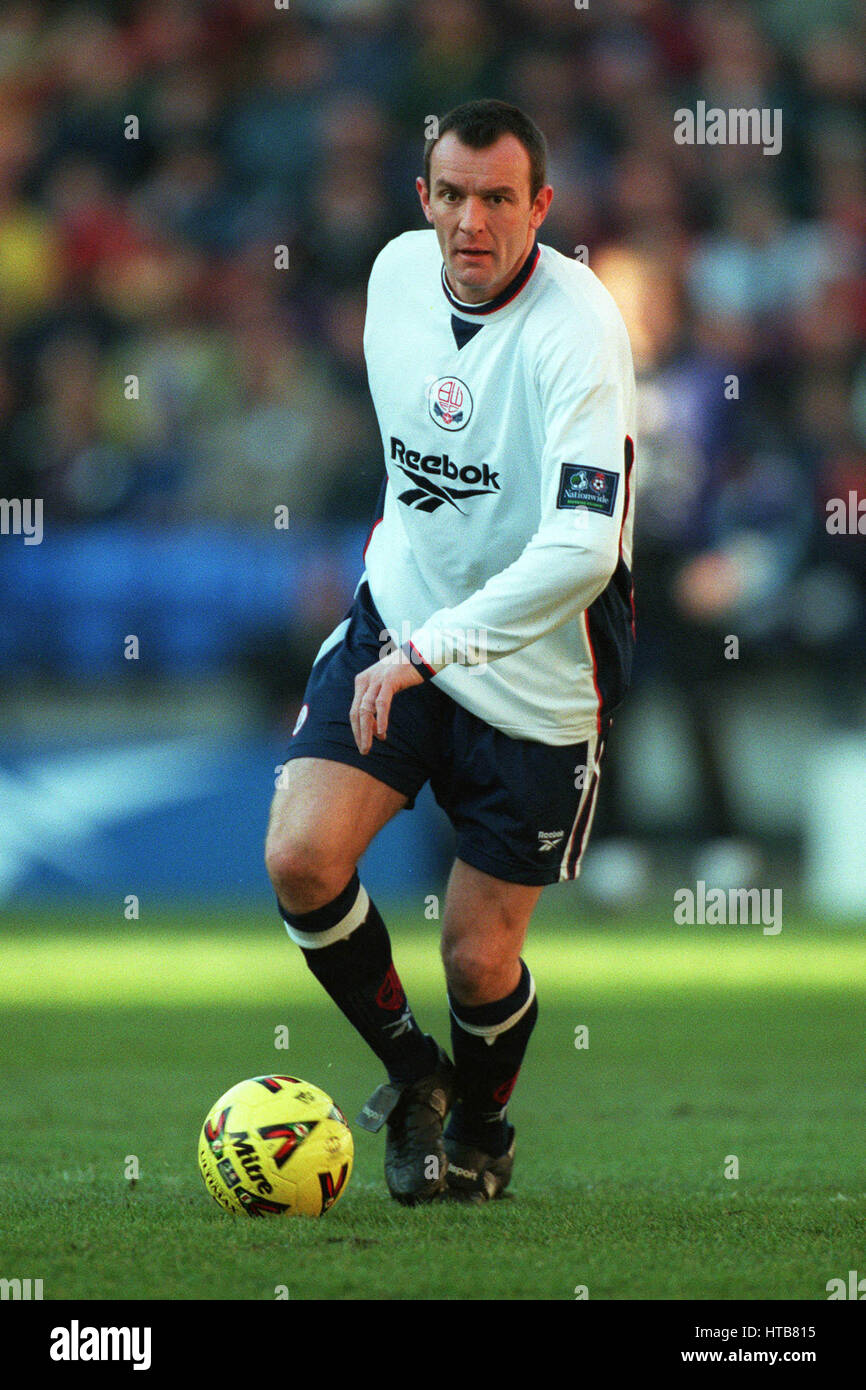 MIKE WHITLOW BOLTON WANDERERS FC 10 January 1999 Stock Photo - Alamy