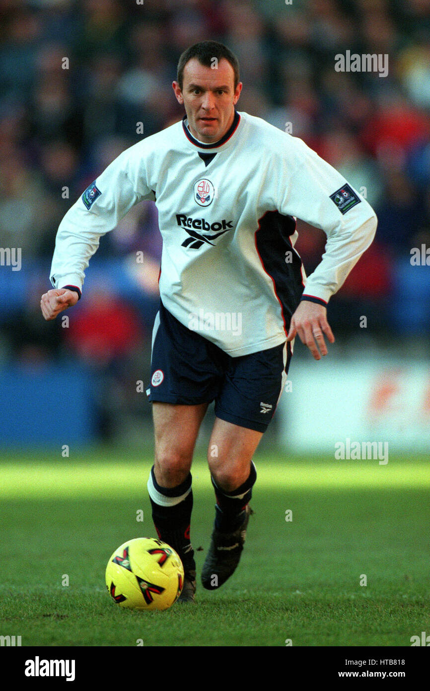 MIKE WHITLOW BOLTON WANDERERS FC 10 January 1999 Stock Photo - Alamy