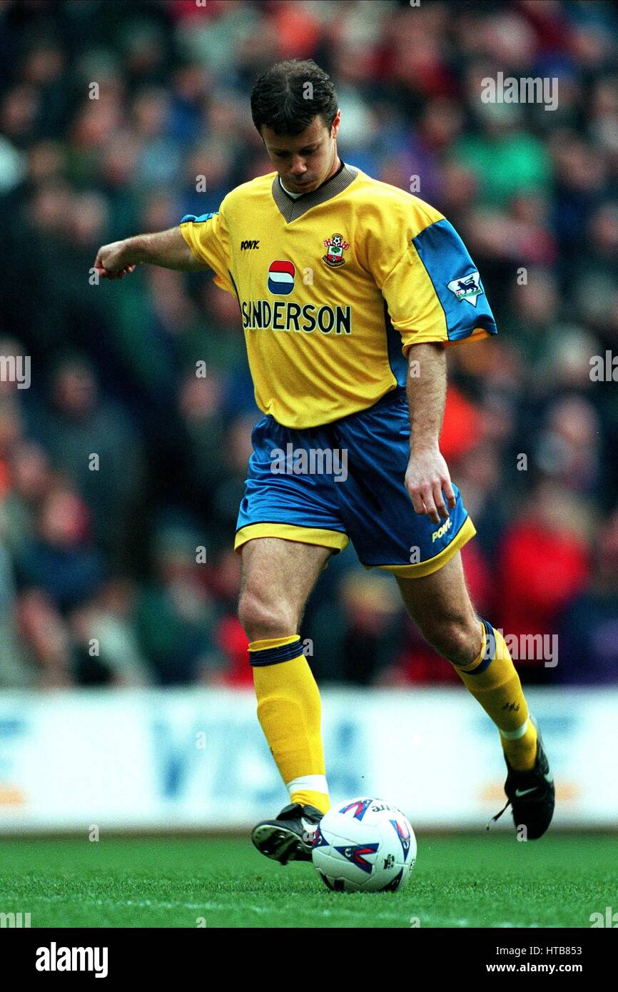 DAVID HOWELLS SOUTHAMPTON FC 16 January 1999 Stock Photo - Alamy