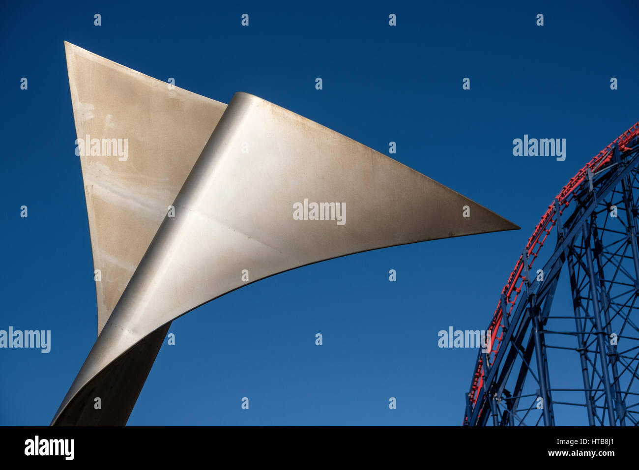Sculpture on the promenade hi-res stock photography and images - Alamy