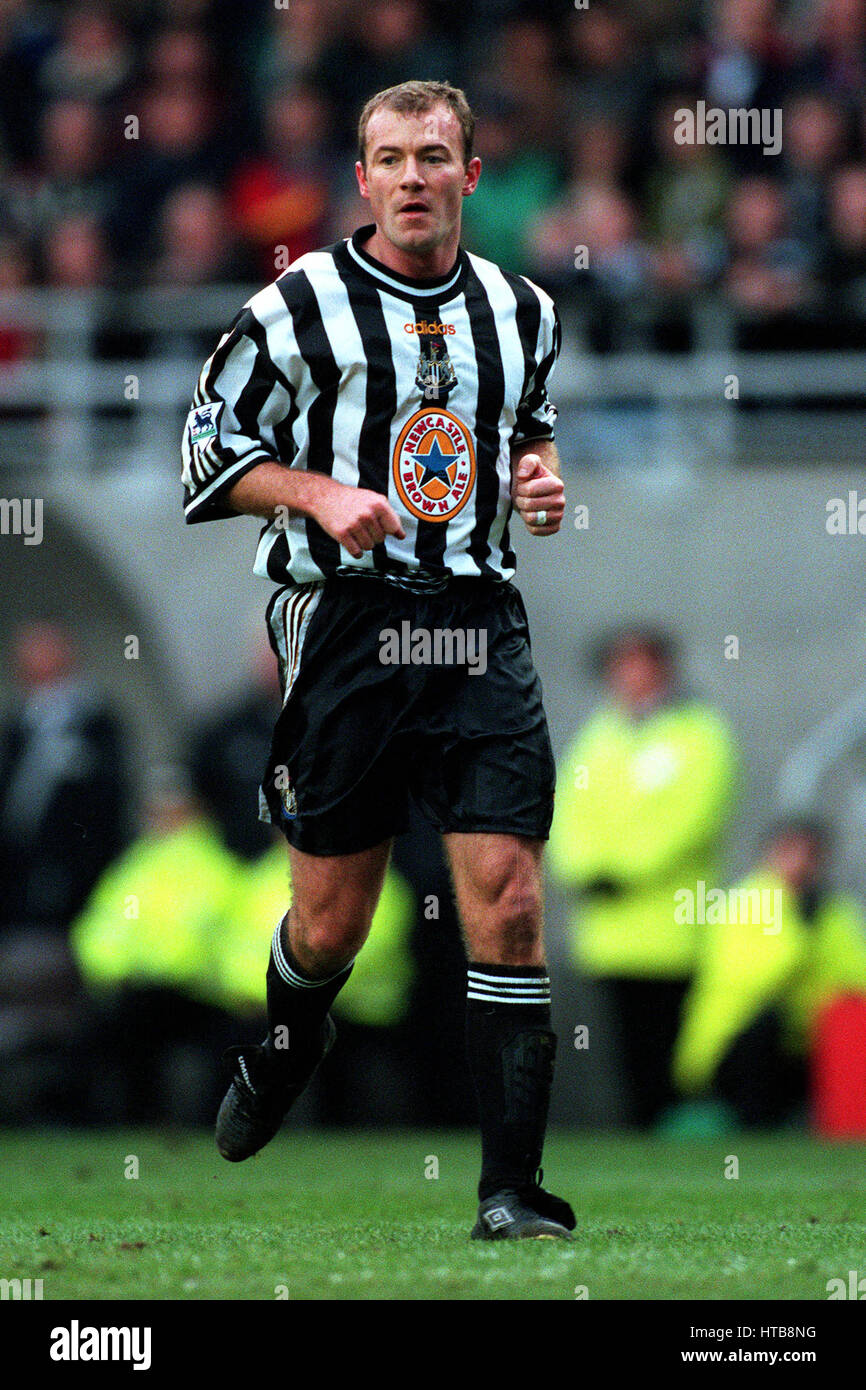 ALAN SHEARER NEWCASTLE UNITED FC 30 January 1999 Stock Photo - Alamy