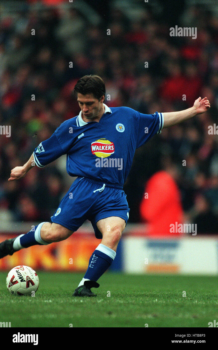 TONY COTTEE LEICESTER CITY FC 30 January 1999 Stock Photo - Alamy