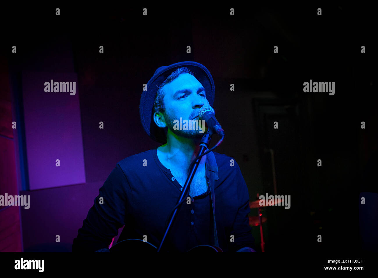 Jonny Everett - Vocals/Rhythm guitar Ruairí Connolly - Bass/Vocals ...