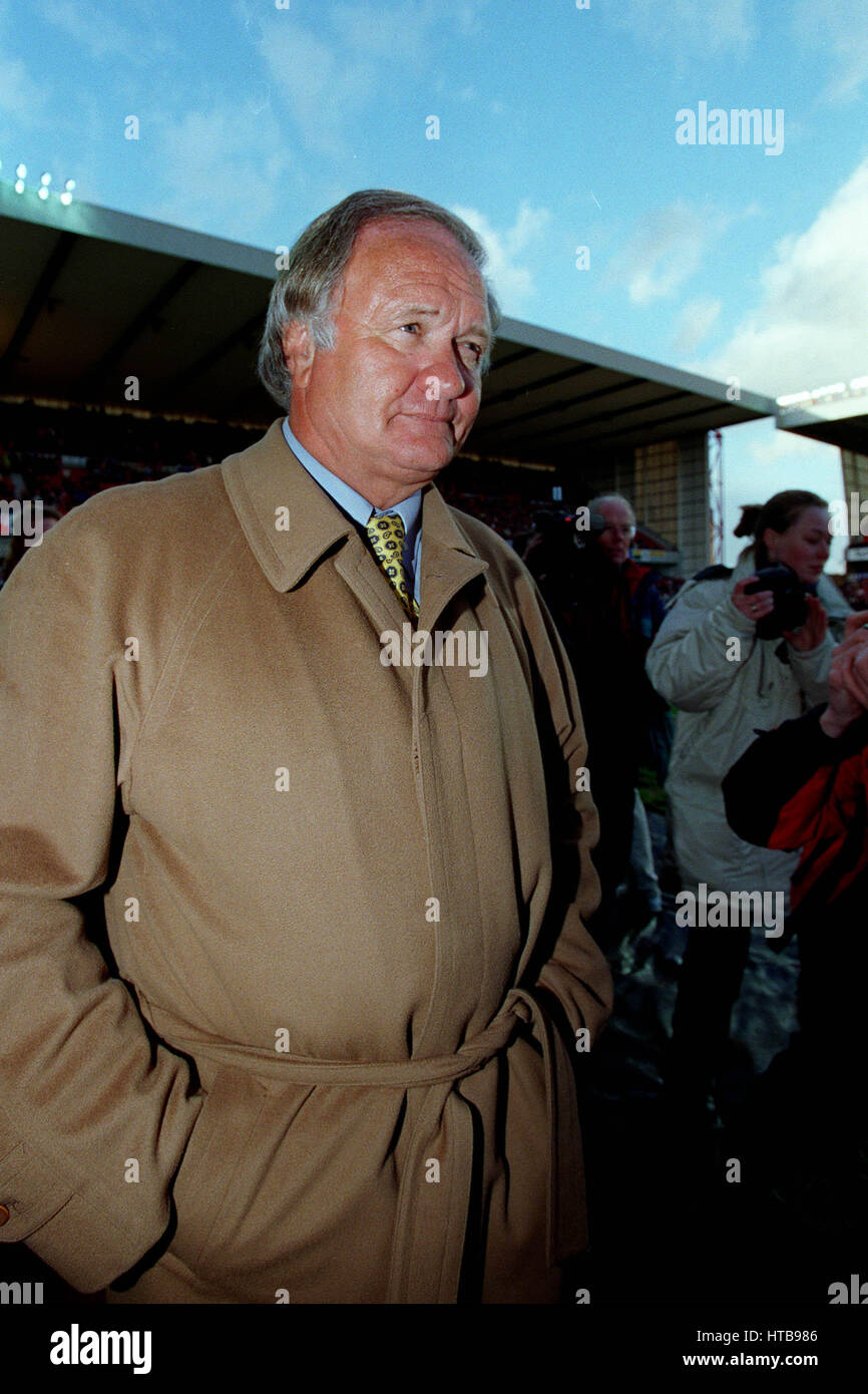 Ron atkinson hi-res stock photography and images - Alamy