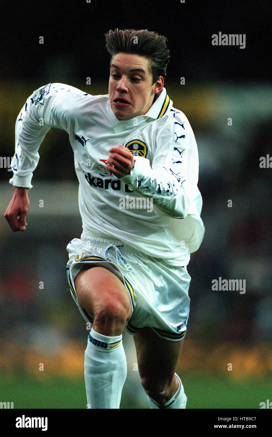 Alan smith leeds united fc hi-res stock photography and images - Alamy