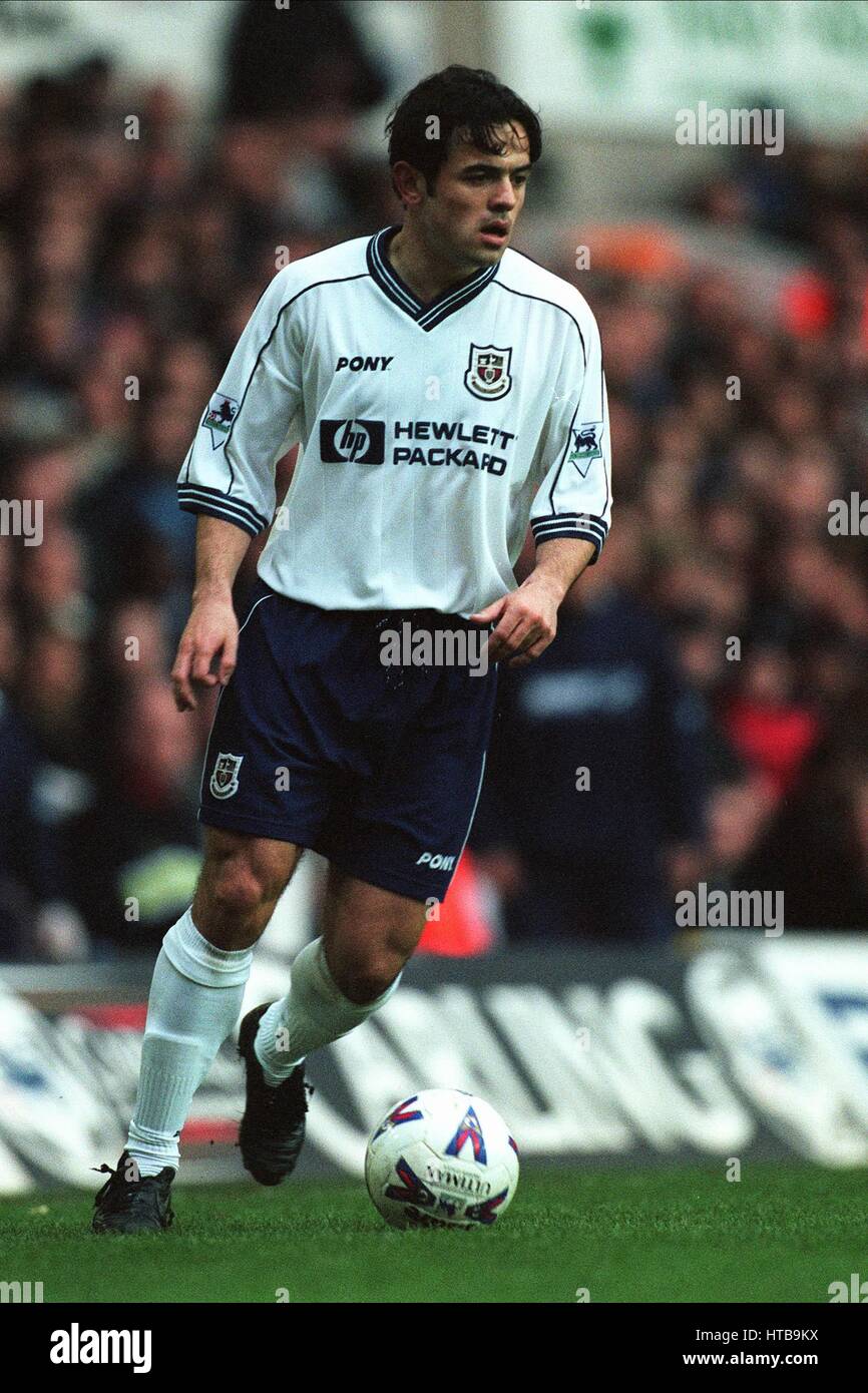 STEPHEN CARR TOTTENHAM HOTSPUR FC 06 February 1999 Stock Photo - Alamy