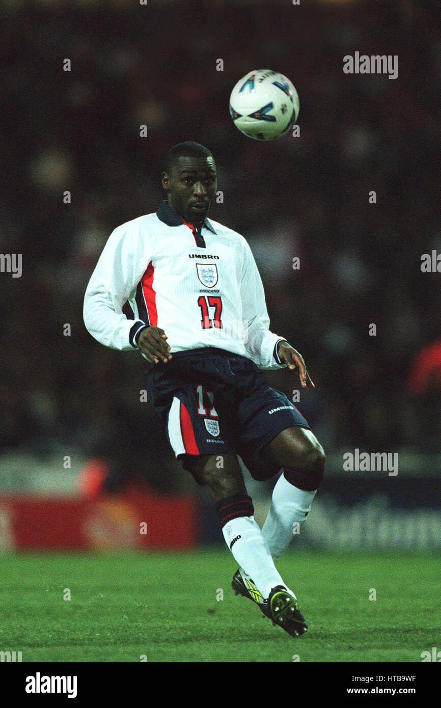 ANDY COLE ENGLAND & MANCHESTER UNITED FC 10 February 1999 Stock Photo ...