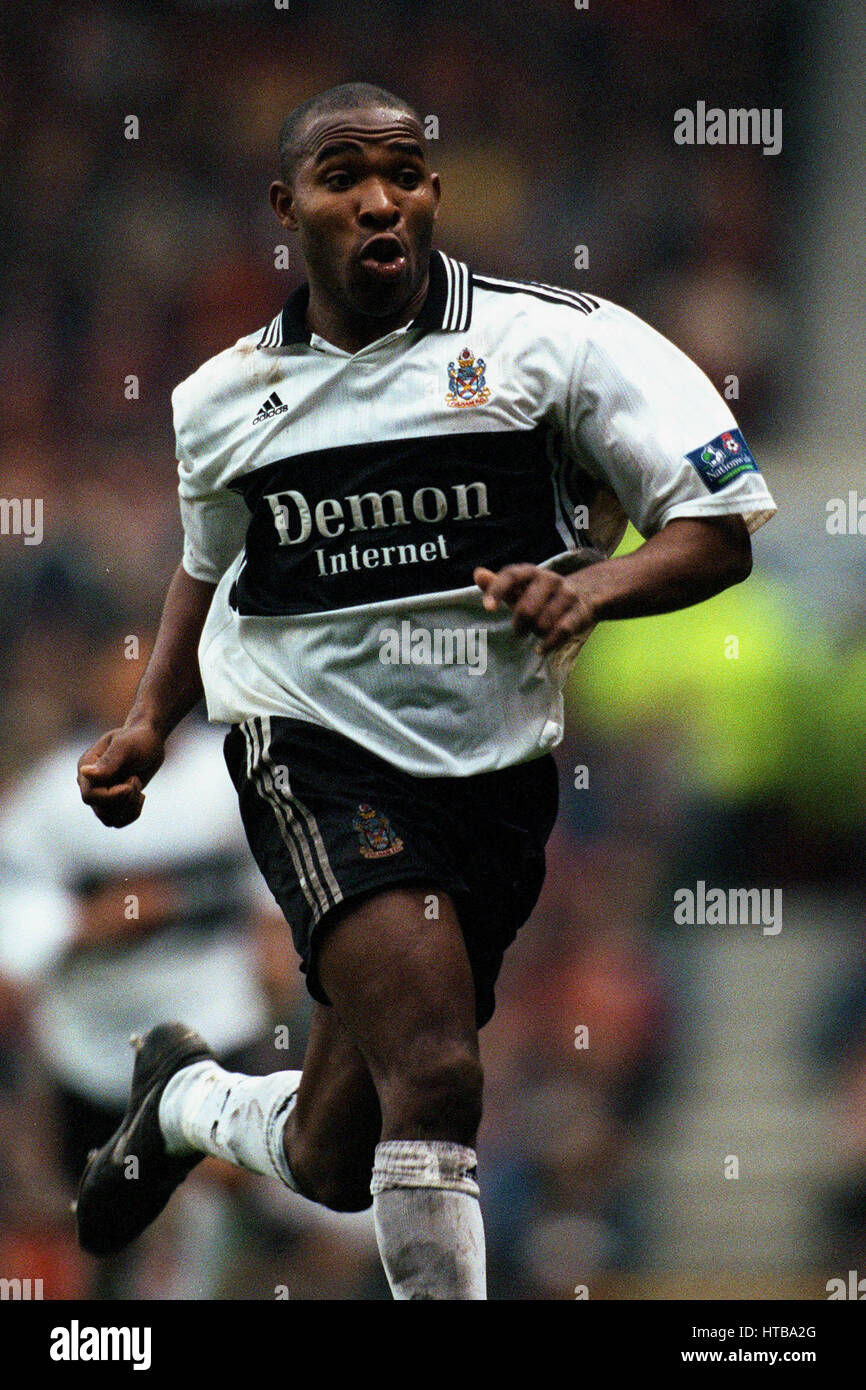 WAYNE COLLINS FULHAM FC 14 February 1999 Stock Photo - Alamy