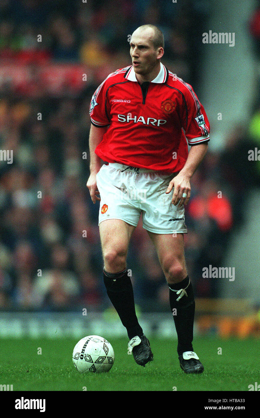 JAAP STAM MANCHESTER UNITED FC 14 February 1999 Stock Photo - Alamy