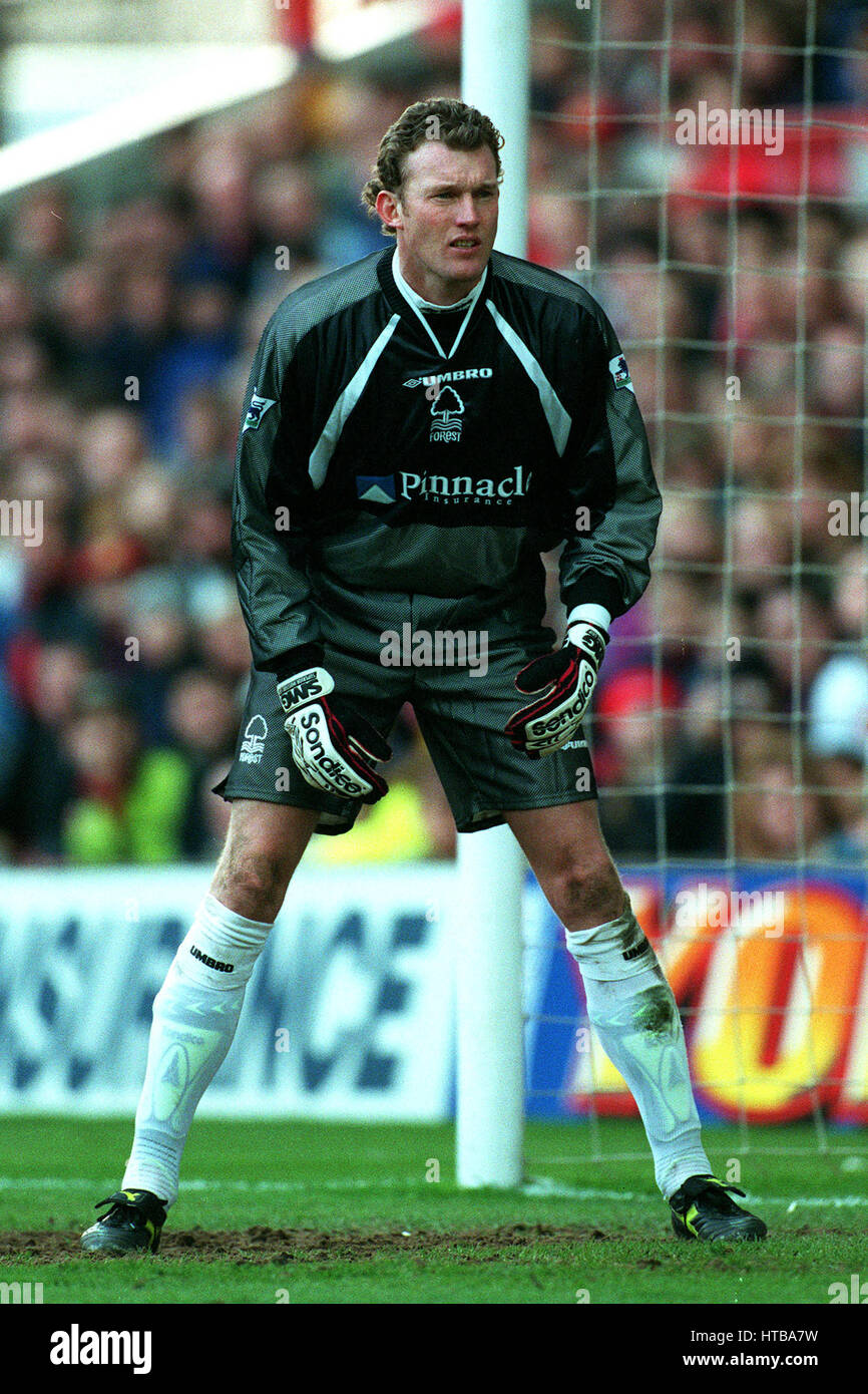 DAVE BEASANT NOTTINGHAM FOREST FC 20 February 1999 Stock Photo - Alamy