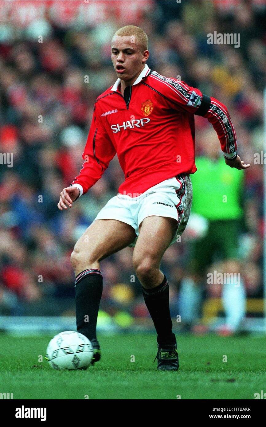 Wesley brown manchester united fc hi-res stock photography and images ...