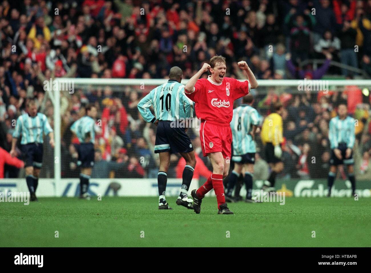 STEVE STAUNTON CELEBRATES LIVERPOOL V MIDDLESBROUGH 06 February 1999 ...