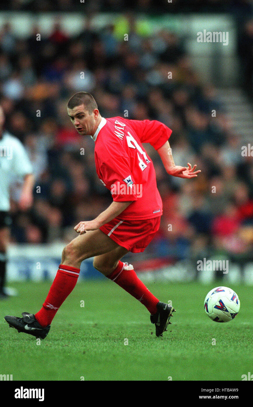 DOMINIC MATTEO LIVERPOOL FC 13 March 1999 Stock Photo - Alamy