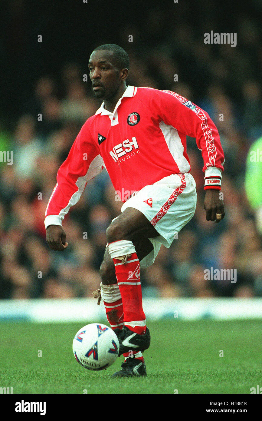 CHRIS POWELL CHARLTON ATHLETIC FC 13 March 1999 Stock Photo - Alamy