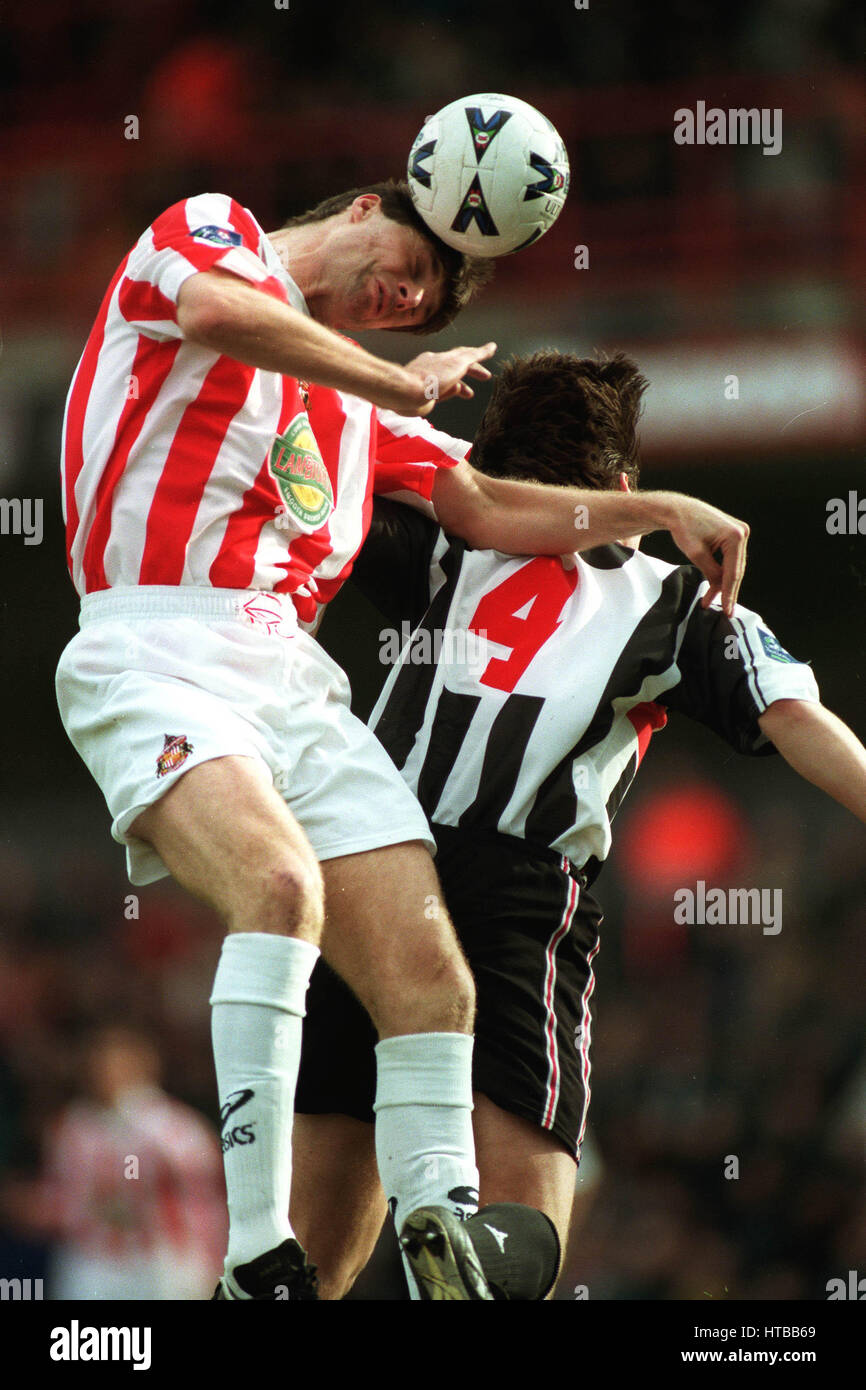 NAILL QUINN & PETER HANDYSIDE GRIMSBY TOWN V SUNDERLAND FC 15 March ...